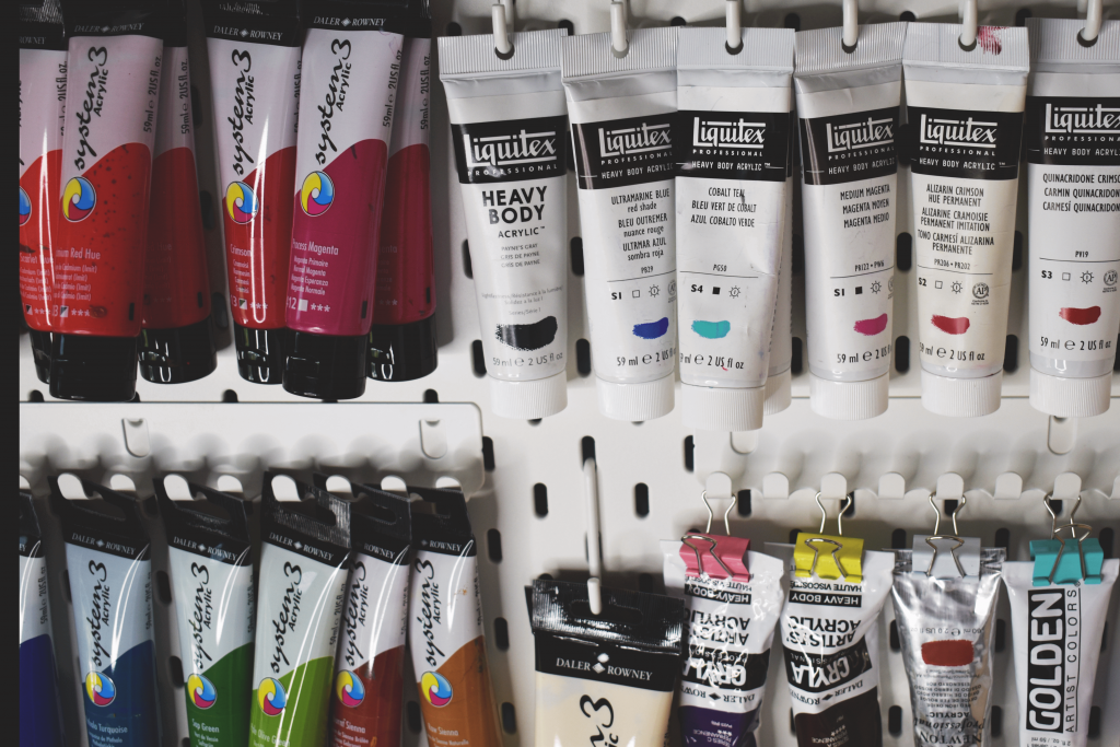 5 Different Ways to Use Acrylic Paint - Art By Rugile